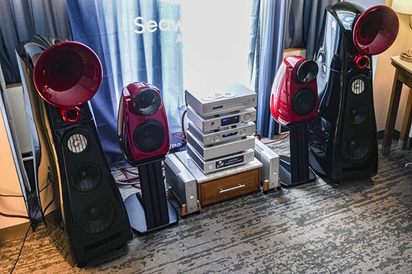 Ayre Acoustics Debuts New VX-8 Stereo Power Amplifier | Stereophile.com